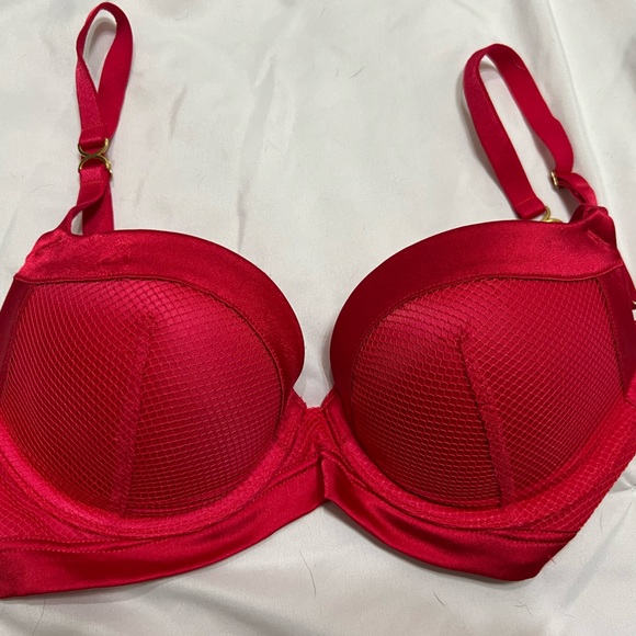 Victoria's Secret | Intimates & Sleepwear | Vs Very Sexy Padded Demi ...